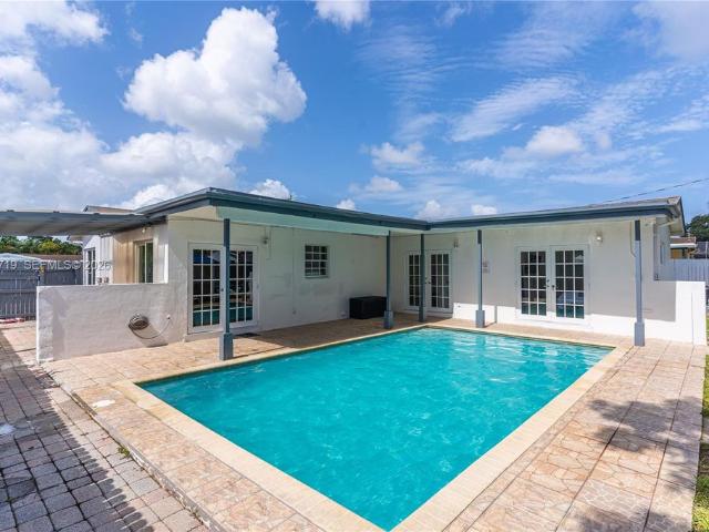 3 bedroom luxury Villa for rent in Hollywood, United States