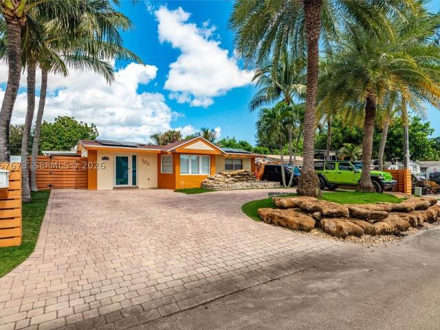 3 bedroom luxury Villa for rent in Hollywood, United States