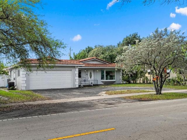 3 bedroom luxury Villa for rent in Hollywood, Florida