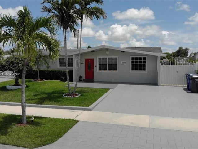 3 bedroom luxury Villa for rent in Hollywood, Florida