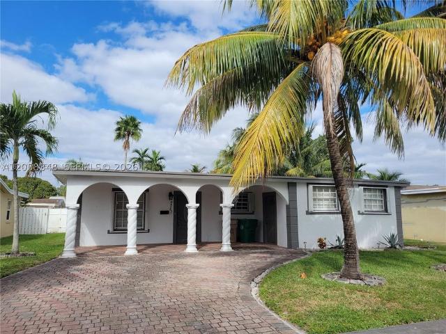 3 bedroom luxury Villa for rent in Hollywood, Florida