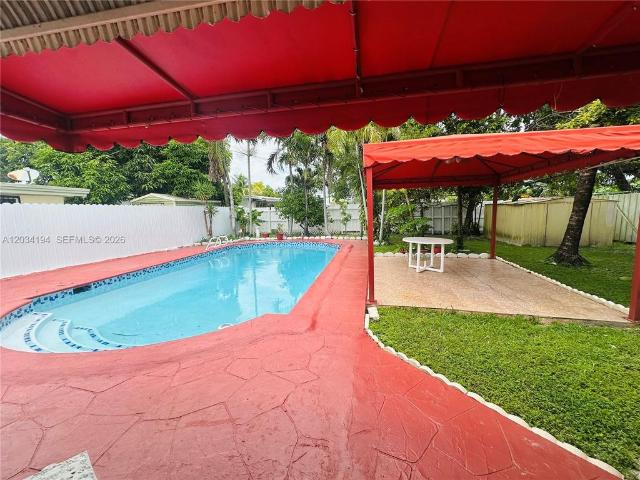 3 bedroom luxury Villa for rent in Hollywood, Florida