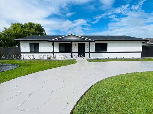 3 bedroom luxury Villa for rent in Homestead, United States