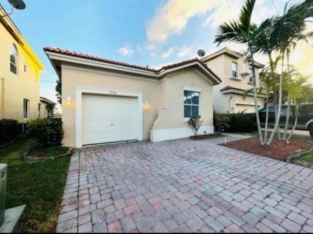 3 bedroom luxury Villa for rent in Homestead, Florida