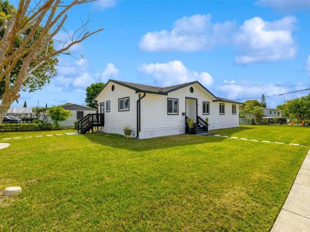 3 bedroom luxury Villa for rent in Homestead, Florida