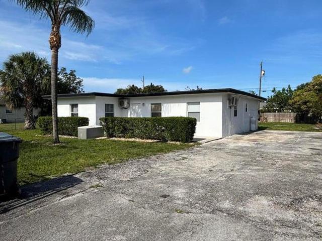 3 bedroom luxury Villa for rent in Lake Worth, Florida