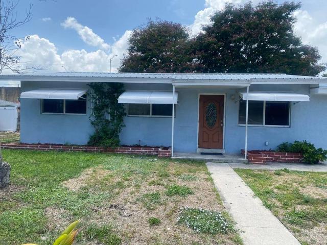 3 bedroom luxury Villa for rent in Lake Worth, Florida