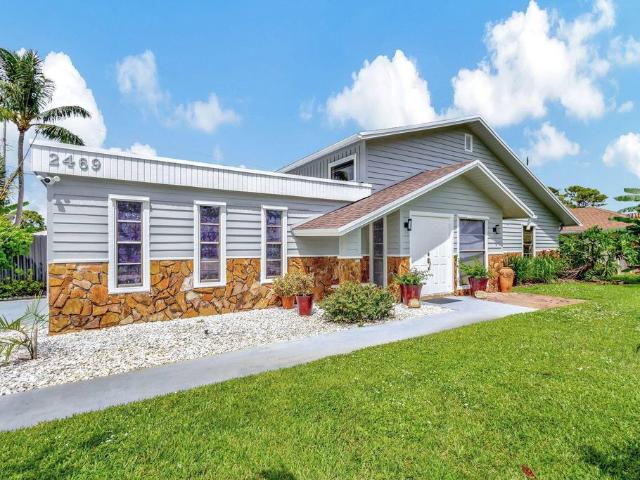 3 bedroom luxury Villa for rent in Lake Worth, Florida