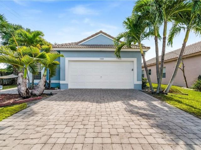 3 bedroom luxury Villa for rent in Lauderdale Lakes, Florida
