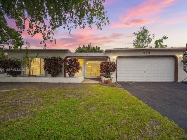 3 bedroom luxury Villa for rent in Pembroke Pines, Florida