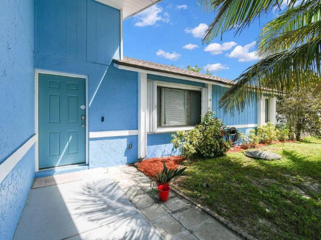 3 bedroom luxury Villa for rent in Port Saint Lucie, Florida