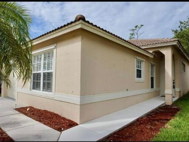 3 bedroom luxury Villa for rent in Royal Palm Beach, Florida