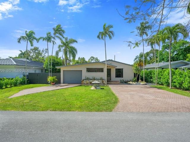 3 bedroom luxury Villa for rent in South Miami, Florida