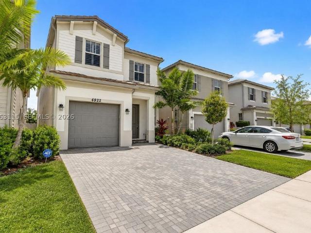 3 bedroom luxury Villa for rent in Tamarac, Florida