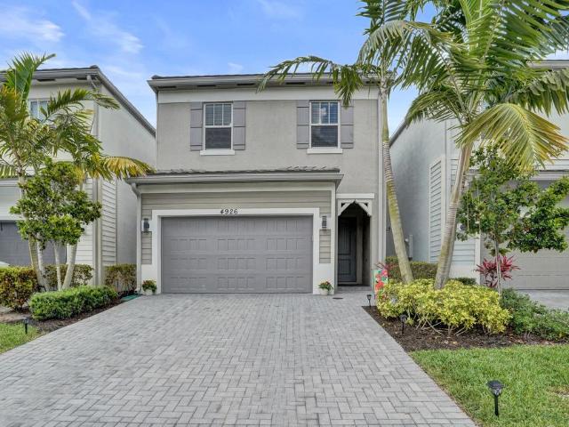 3 bedroom luxury Villa for rent in Tamarac, Florida