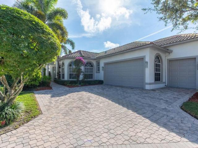 3 bedroom luxury Villa for rent in Wellington, Florida