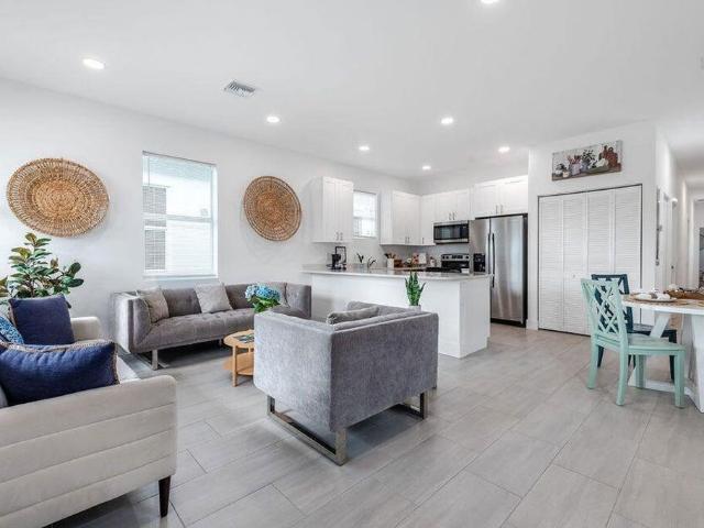 3 bedroom luxury Villa for rent in Aventura, Florida