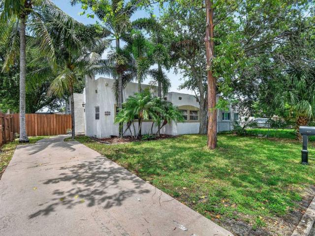 3 bedroom luxury Villa for rent in West Palm Beach, Florida