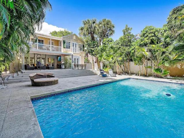 Luxury Villa for rent in West Palm Beach, Florida