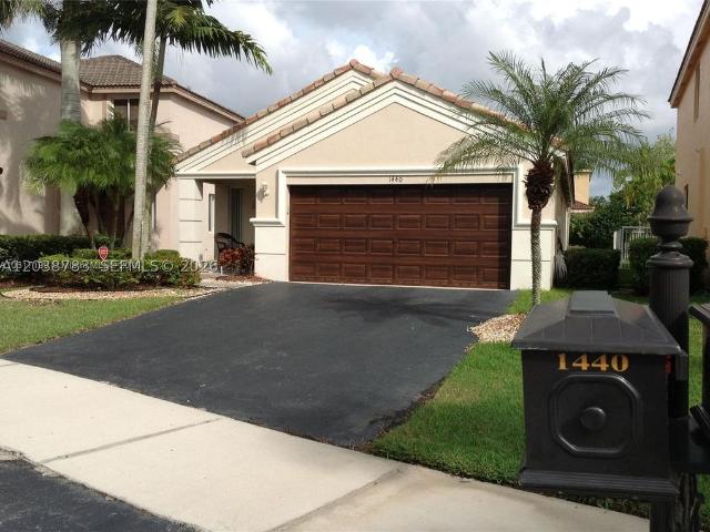 3 bedroom luxury Villa for rent in Weston, United States