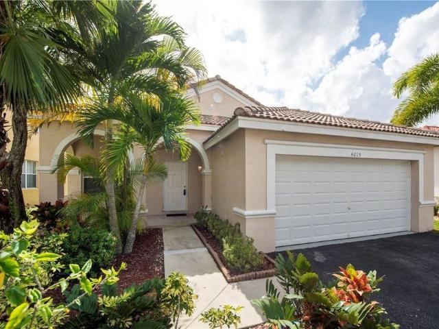 3 bedroom luxury Villa for rent in Weston, Florida