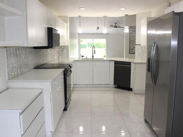 3 bedroom luxury Villa for rent in Weston, Florida