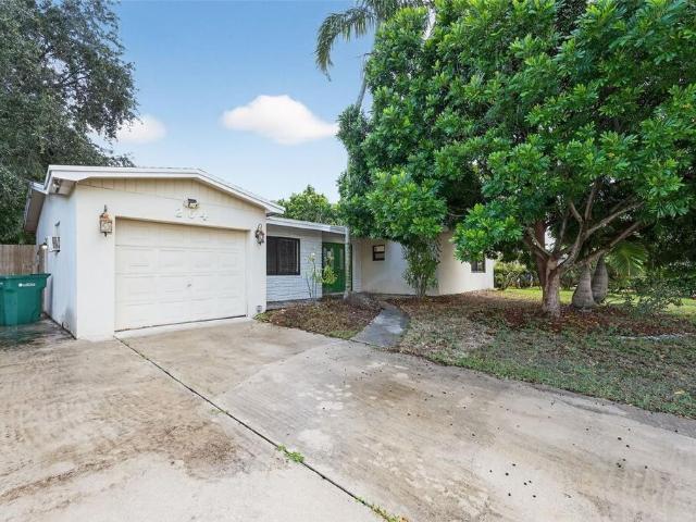 3 bedroom luxury Villa for sale in Margate, Florida