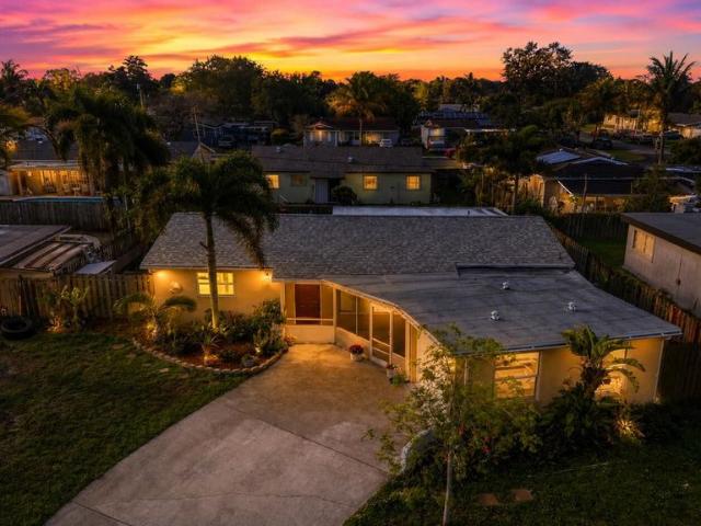 3 bedroom luxury Villa for sale in Margate, Florida