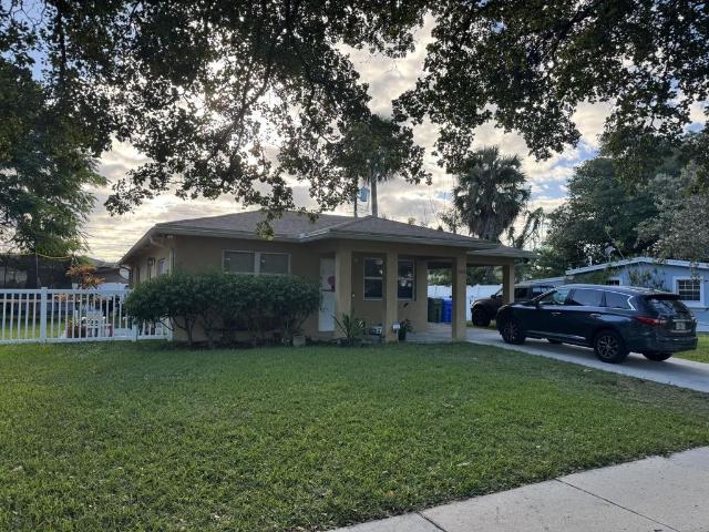 3 bedroom luxury Villa for sale in Margate, Florida