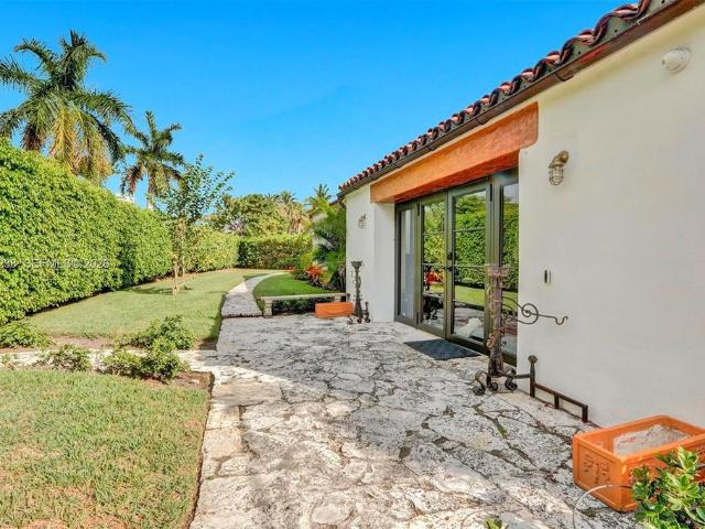 3 bedroom luxury Villa for sale in Miami Beach, Florida
