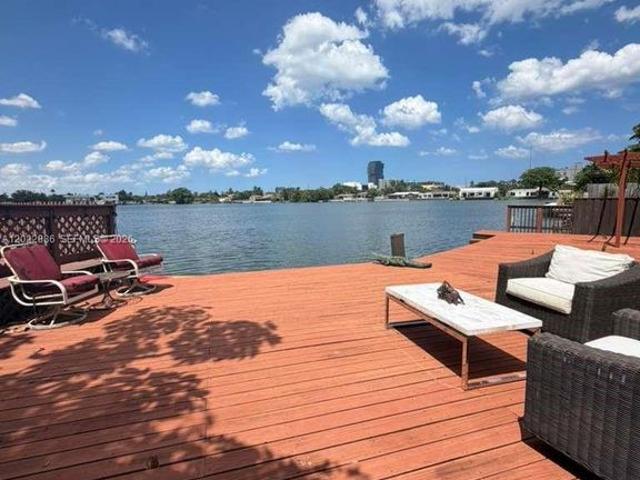 3 bedroom luxury Villa for sale in Miami, Florida