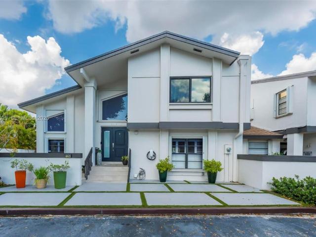 3 bedroom luxury Villa for sale in Miami, Florida