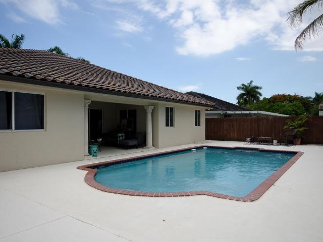 3 bedroom luxury Villa for sale in Miami, Florida