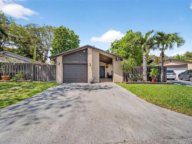3 bedroom luxury Villa for sale in Miami, Florida