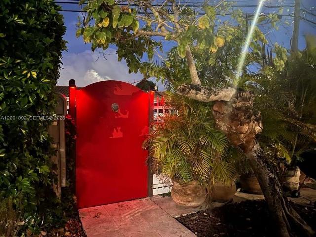 3 bedroom luxury Villa for sale in Miami, Florida