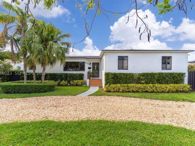 3 bedroom luxury Villa for sale in Miami, Florida