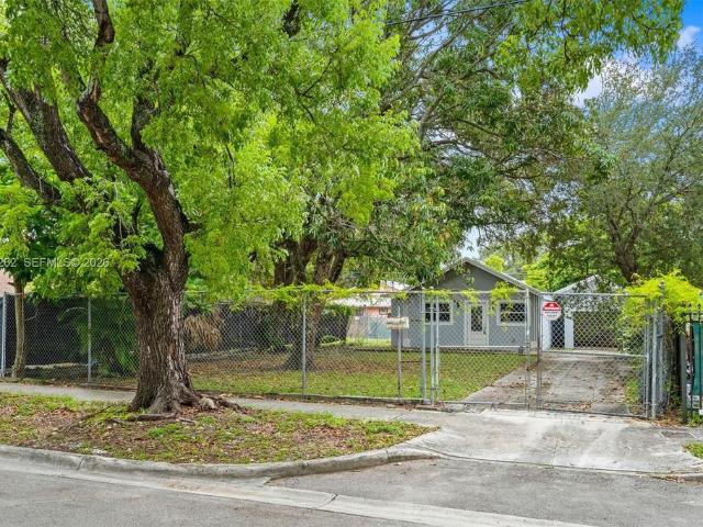 3 bedroom luxury Villa for sale in Miami, Florida