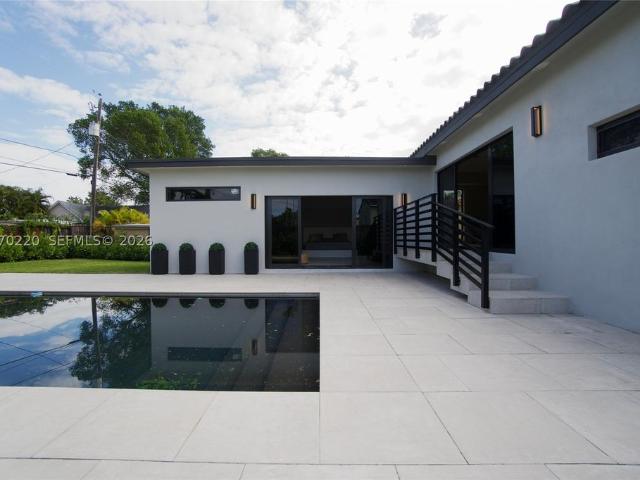 3 bedroom luxury Villa for sale in Miami, Florida