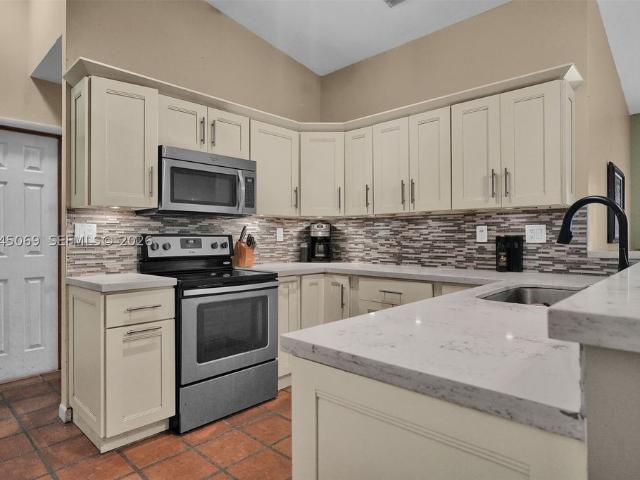 3 bedroom luxury Villa for sale in Miami, Florida