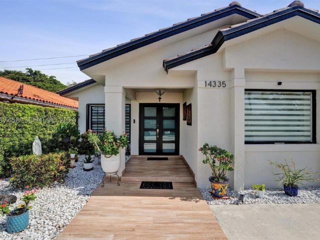 3 bedroom luxury Villa for sale in Miami, Florida