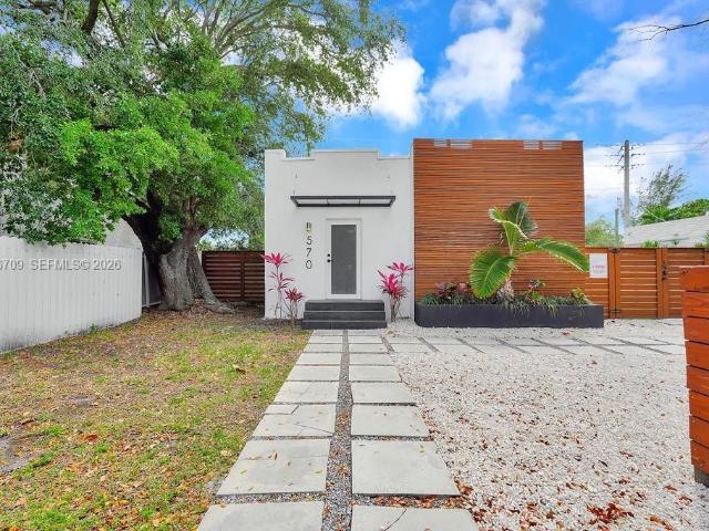 3 bedroom luxury Villa for sale in Miami, Florida