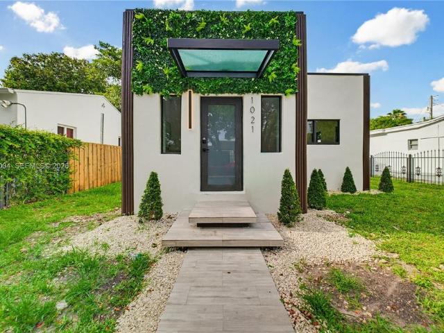 3 bedroom luxury Villa for sale in Miami, Florida