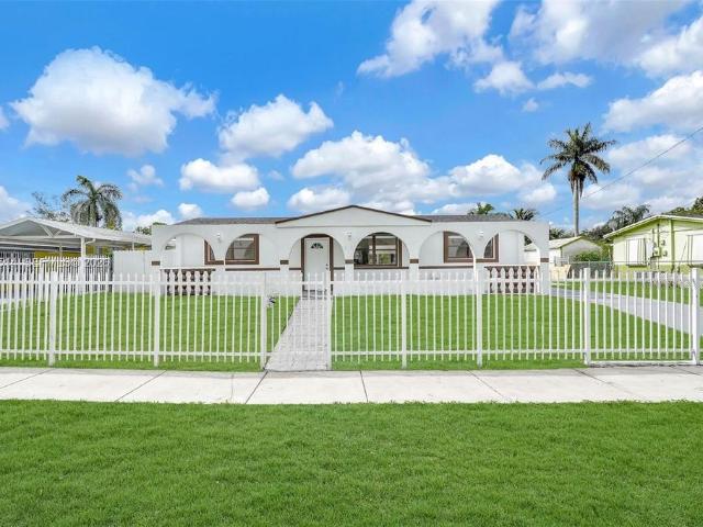 3 bedroom luxury Villa for sale in Miami Gardens, Florida
