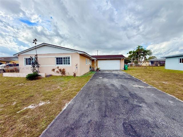 3 bedroom luxury Villa for sale in Miami Gardens, Florida