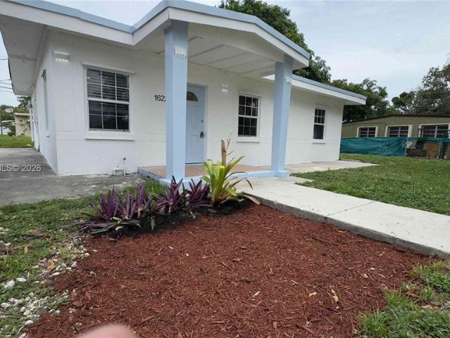 3 bedroom luxury Villa for sale in Miami Gardens, Florida