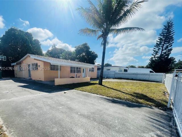 3 bedroom luxury Villa for sale in Miami Gardens, Florida
