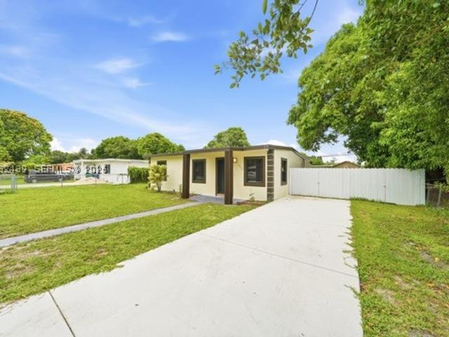 3 bedroom luxury Villa for sale in Miami Gardens, Florida