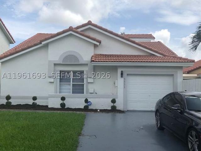 3 bedroom luxury Villa for sale in Miami Gardens, Florida