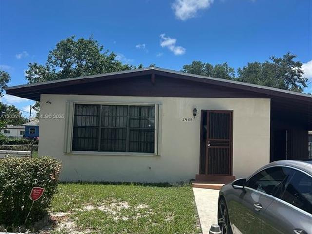 3 bedroom luxury Villa for sale in Miami Gardens, Florida
