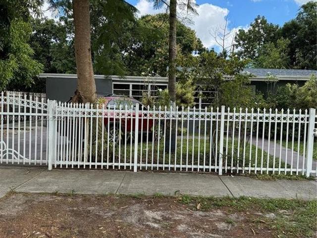 3 bedroom luxury Villa for sale in Miami Gardens, Florida
